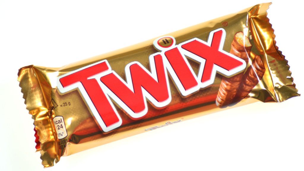 12 Nostalgic Halloween Candies That Still Taste Great - Natasha's ...
