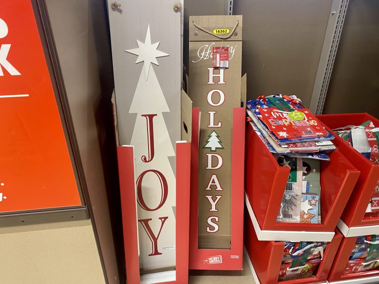 25 ALDI Christmas Finds: Decor, Gifts & More - Natasha's Southern Flavor